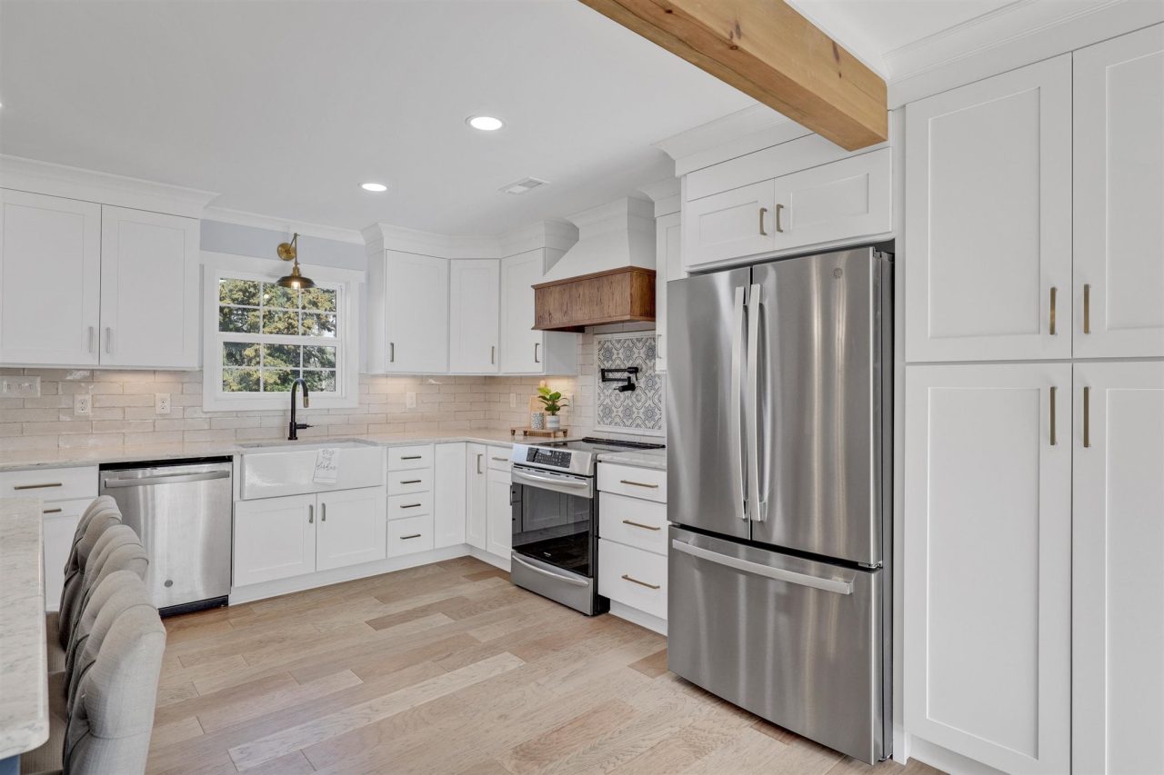 Sole Design Cabinetry • Granite World - Cabinetry & Countertops